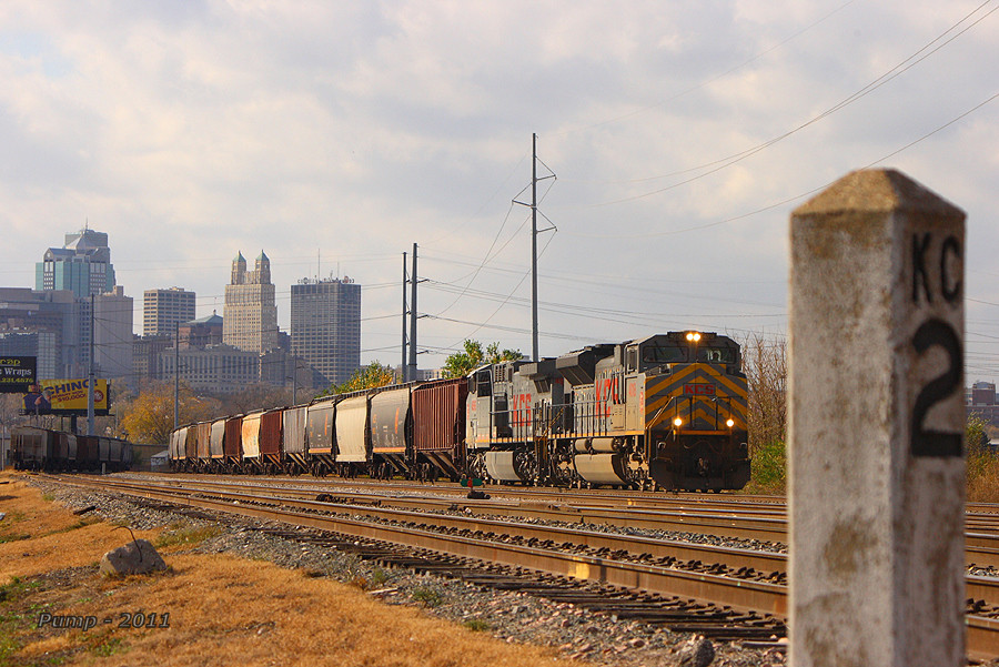 Southbound BNSF Loaded Grain Train